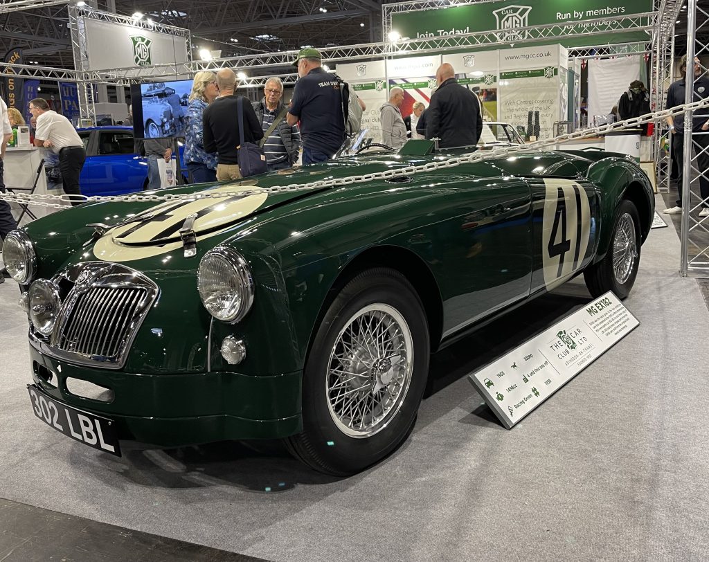 MG EX182 - Turrino Wire Wheels