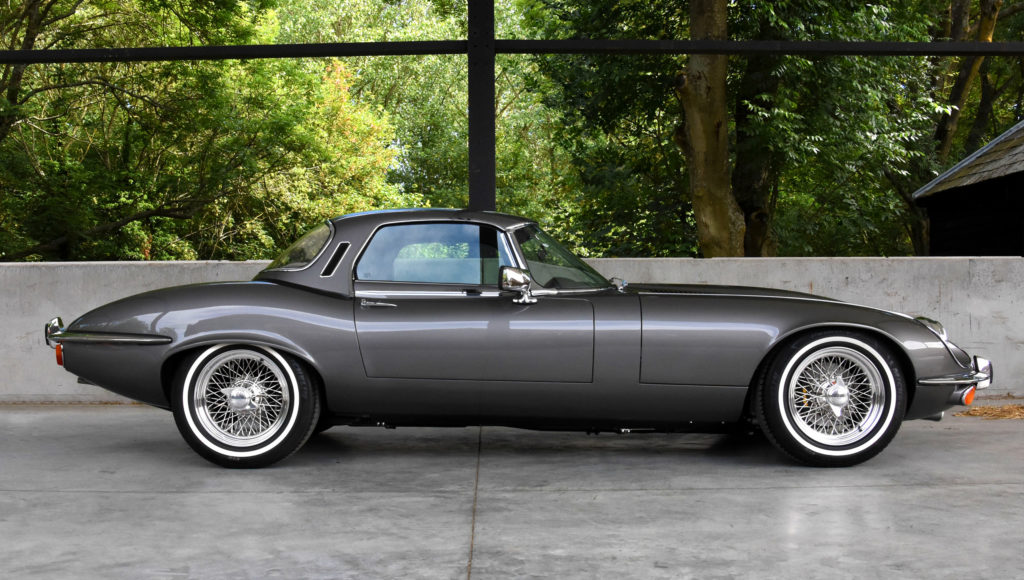 Jaguar E-Type V12 Restomod - Turrino Wire Wheels